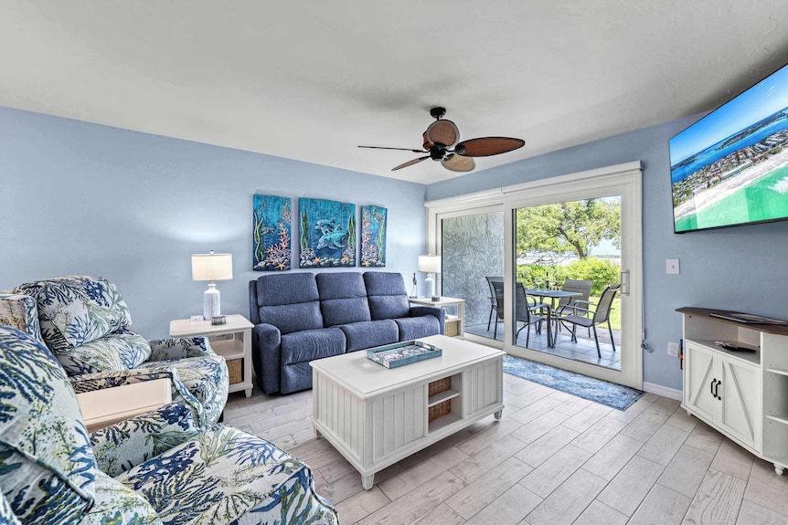 Bayfront Private Beach Pool Newly Rehabbed! - Anna Maria Island, FL