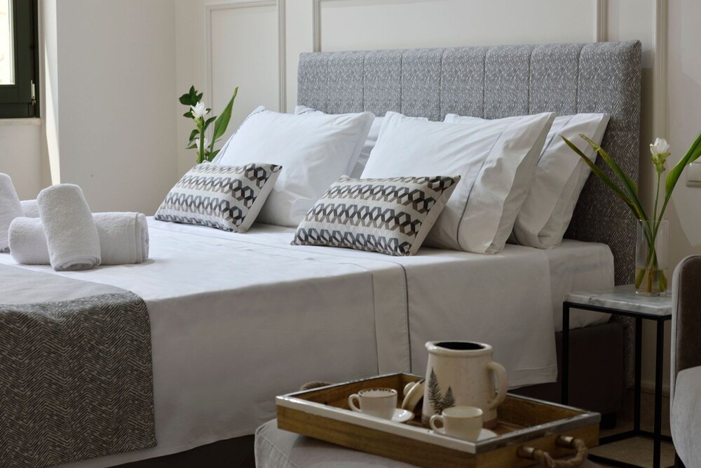 Luxury Athens Villa | 2 Bedrooms | Villa Yamamoto | Thissio View | Platia Agion Asomaton - Athens