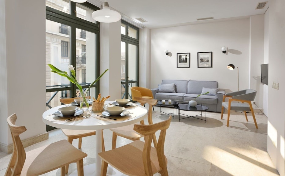 Magnificent Athens Villa | 1 Bedroom | Villa Aizen | Garden View - Athene