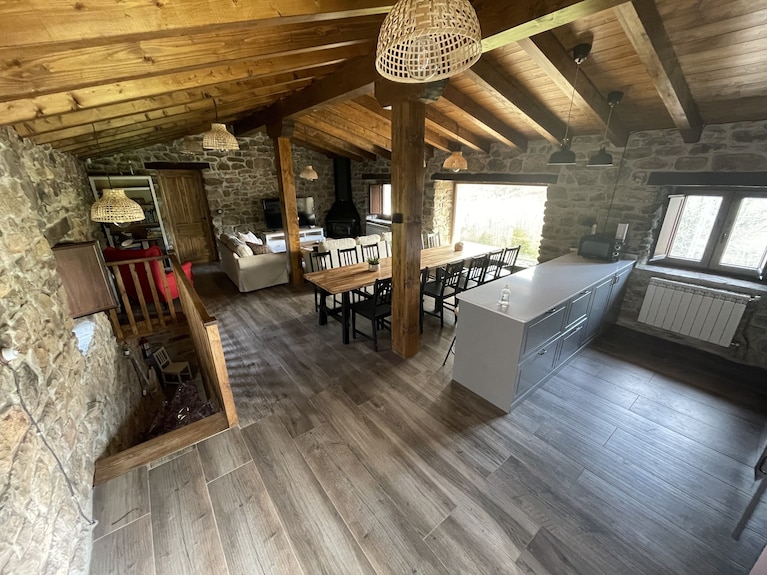 Ideal Para Grupos Y Familias. Desconecta En El Valle O Piérdete Por Sus Rutas. - Cantabria