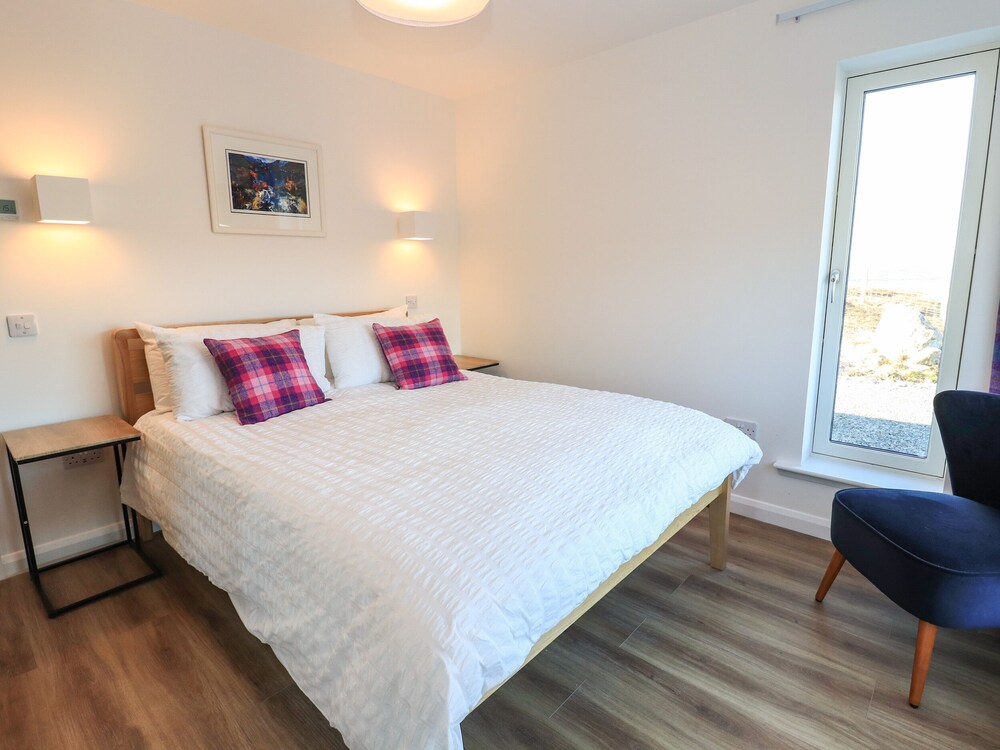 8B CARRIGREICH, pet friendly in Tarbert Isle Of Harris - Harris | Vrbo