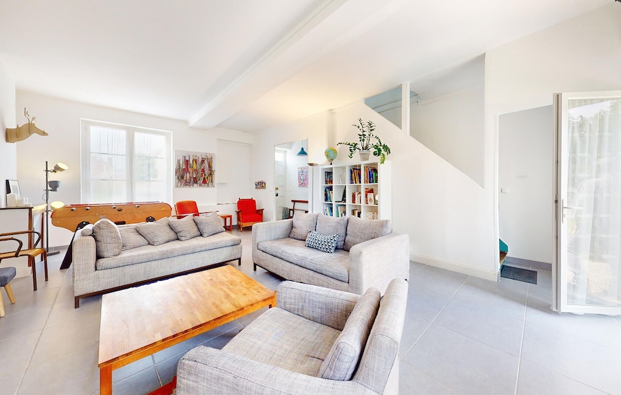 Be Inspired By Your Picturesque Vacation Resort And The Modern Facilities In Your Vacation Home. - Centro