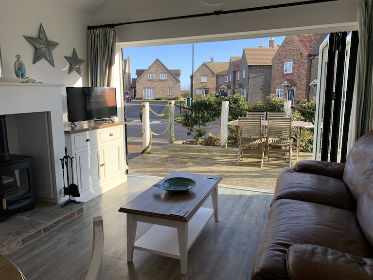 Sophie Beach Hut - A Beach House That Sleeps 4 Guests In 2 Bedrooms - Filey