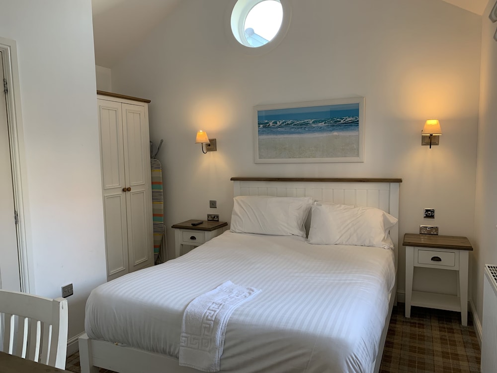 Sophie Beach Hut - A Beach House That Sleeps 4 Guests In 2 Bedrooms - Filey