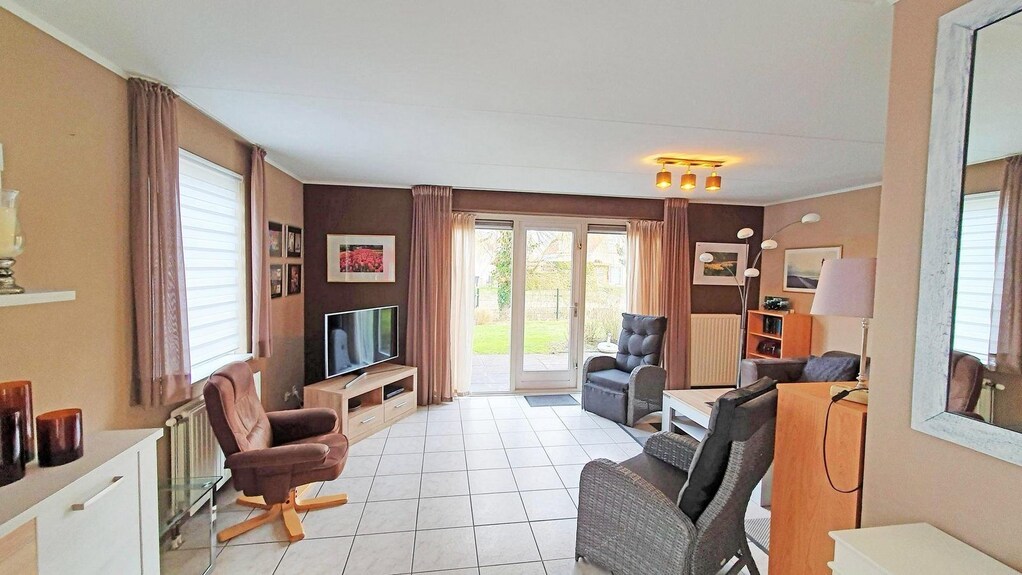 Een Vrijstaande 6 Persoonsbungalow Met Ca. 102m2 Wooncomfort En Een Heerlijke Tuin Direct Aan Het Water. - Breskens