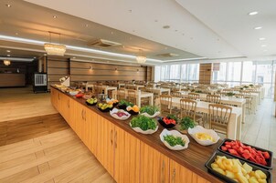 Pequeno-almoço tipo buffet diário incluído 