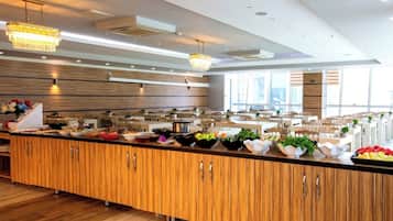 Pequeno-almoço tipo buffet diário incluído