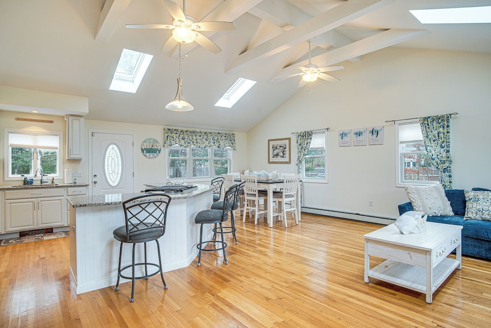 2 Mi To Beach: East Falmouth Home W/ Game Room - Martha's Vineyard, MA
