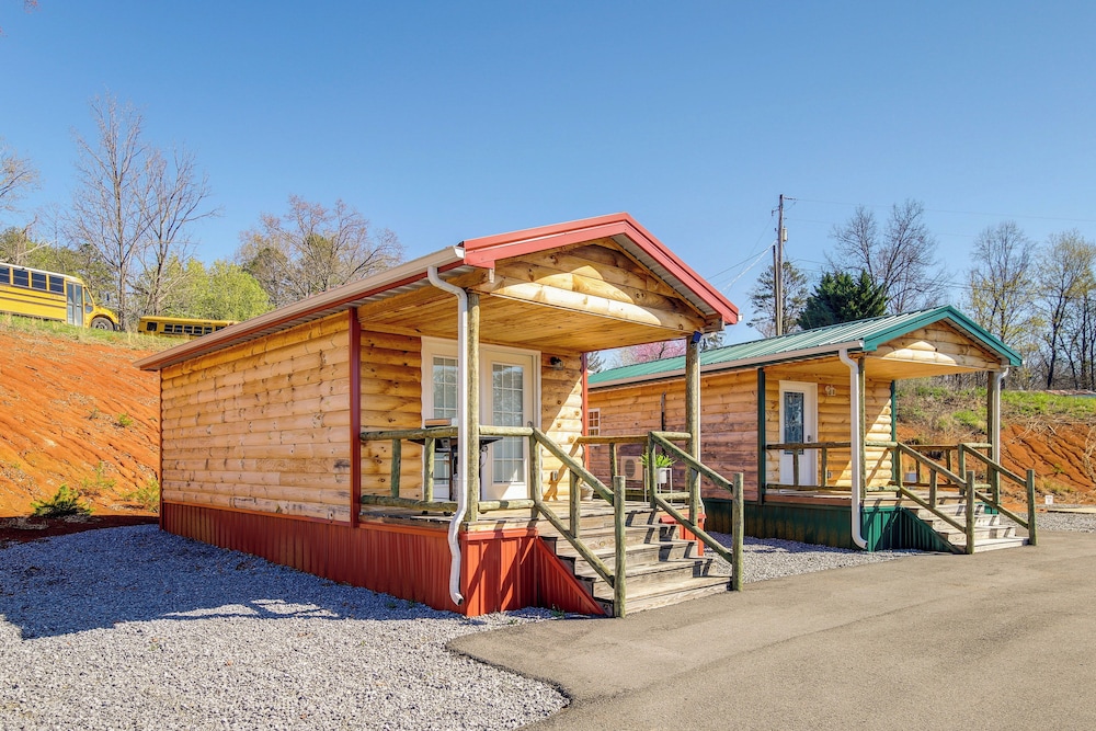 Near Hiking & Biking: Newport Cabin In The Smokies - Great Smoky Mountains National Park