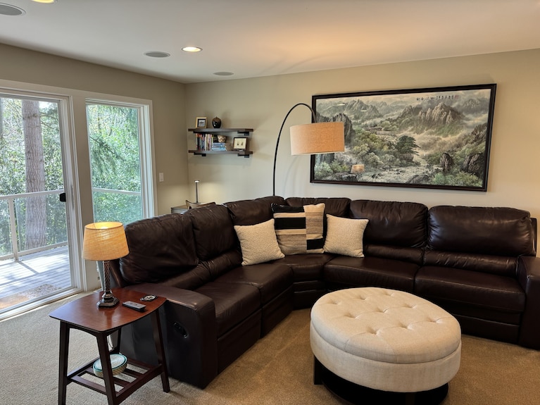 Enjoy All The Comforts Of Home In A Safe, Wooded Area Of Ne Seattle, Close To Uw - Bothell, WA