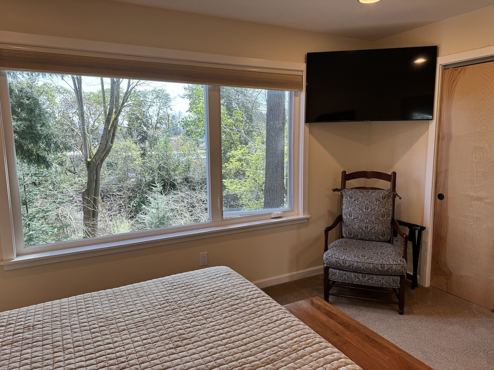 Enjoy All The Comforts Of Home In A Safe, Wooded Area Of Ne Seattle, Close To Uw - Montlake - Seattle