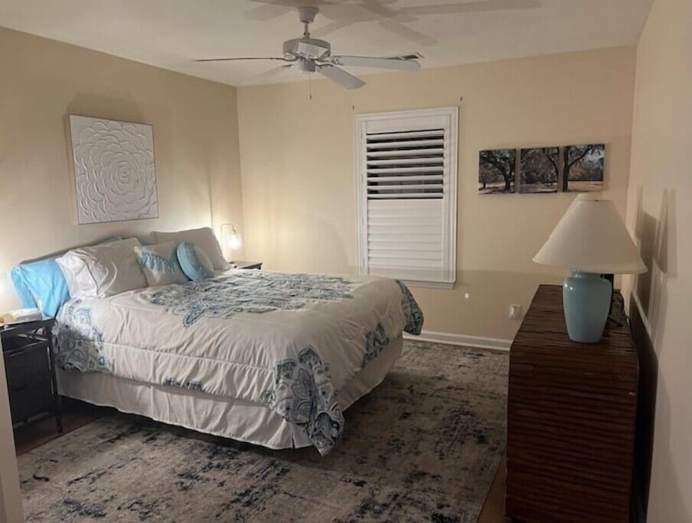 Comfy Condo On The 17th Green Of True Blue, Min’s  To Beach, Shops & Great Food - Pawleys Island, SC