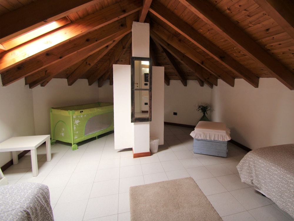 Le Rondini By Interhome - Varèse
