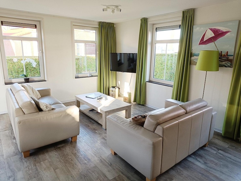 Landgoed De Lente Type Krokus Is Met Zijn 4 Slaapkamers Geschikt Voor 8 Personen. - Breskens