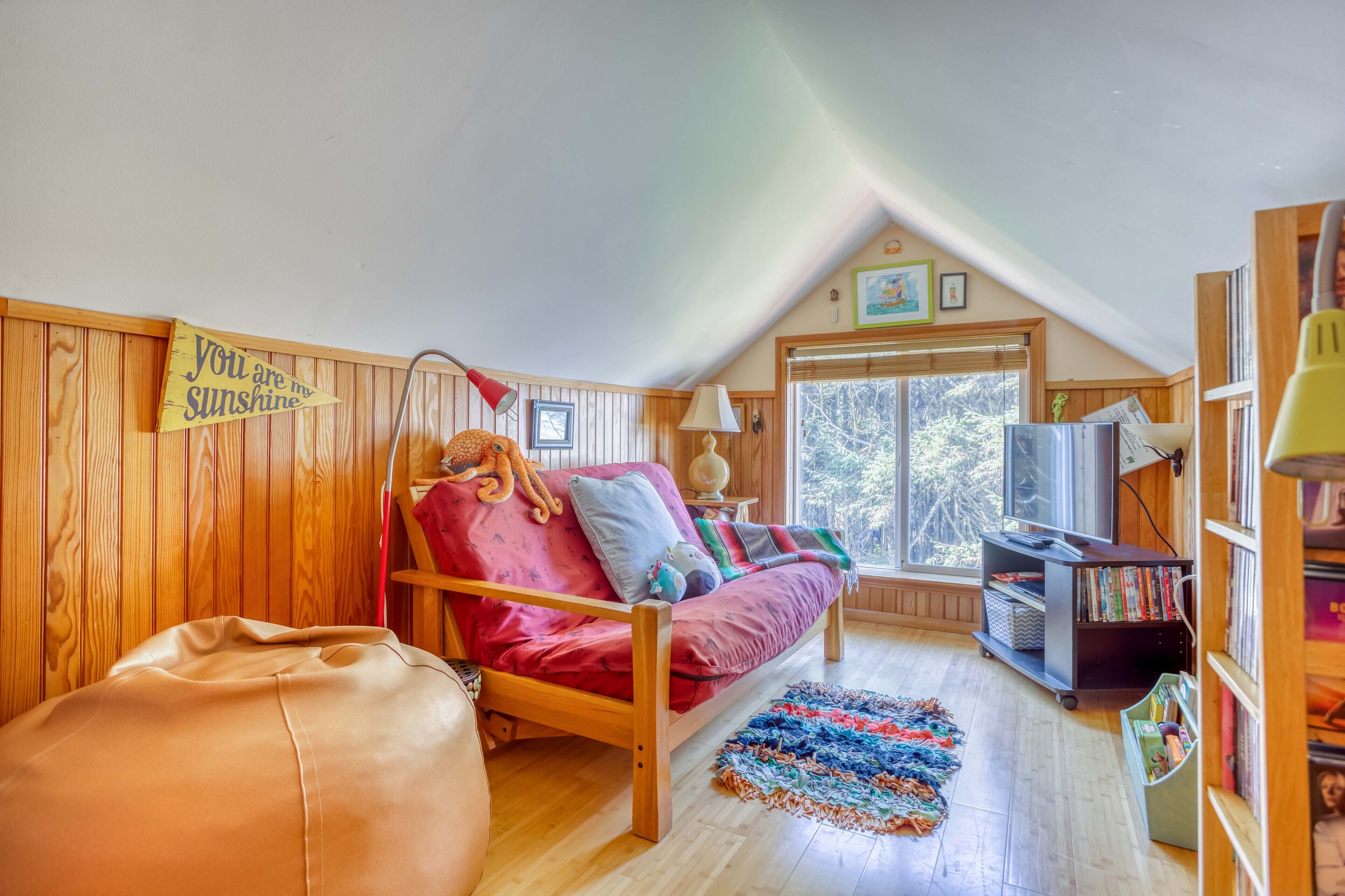 Charming Oceanview Cabin Steps To Ocean, Loft On Quiet Street Near Yachats! - Yachats, OR