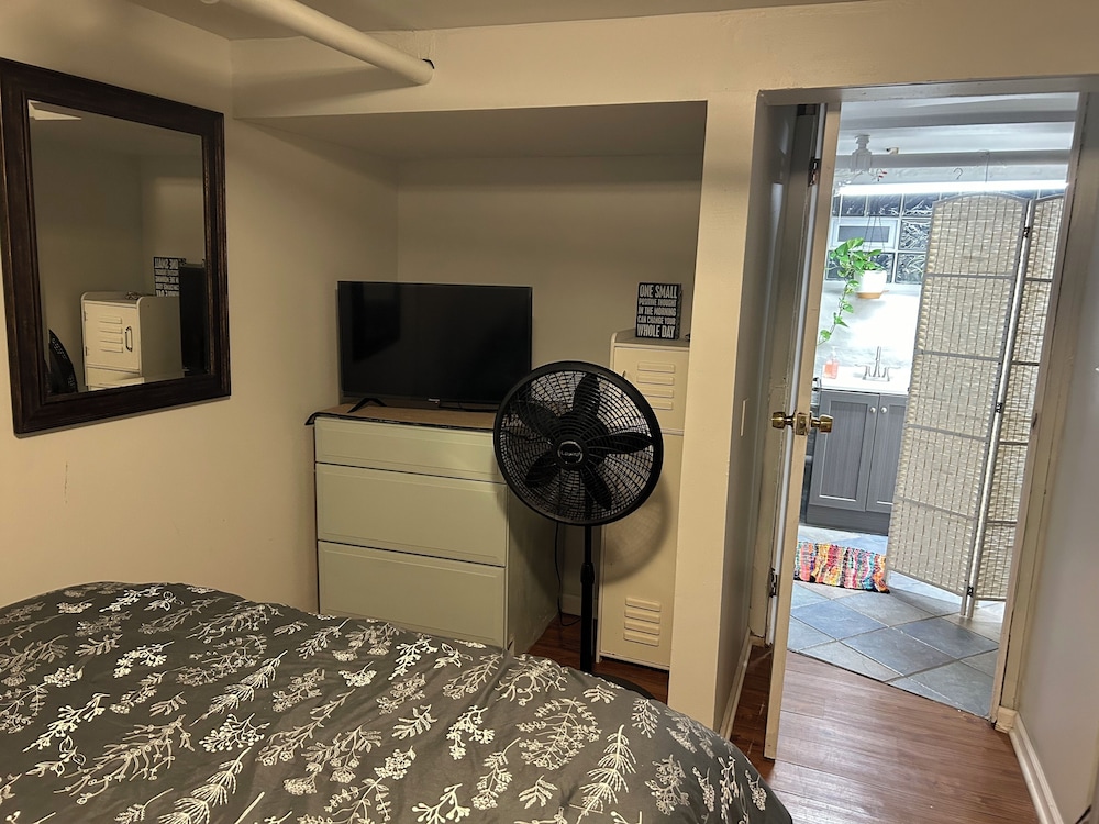 Cozy 1-bedroom Apartment Just 6 Minutes Drive To Morton Arboretum - Elmhurst
