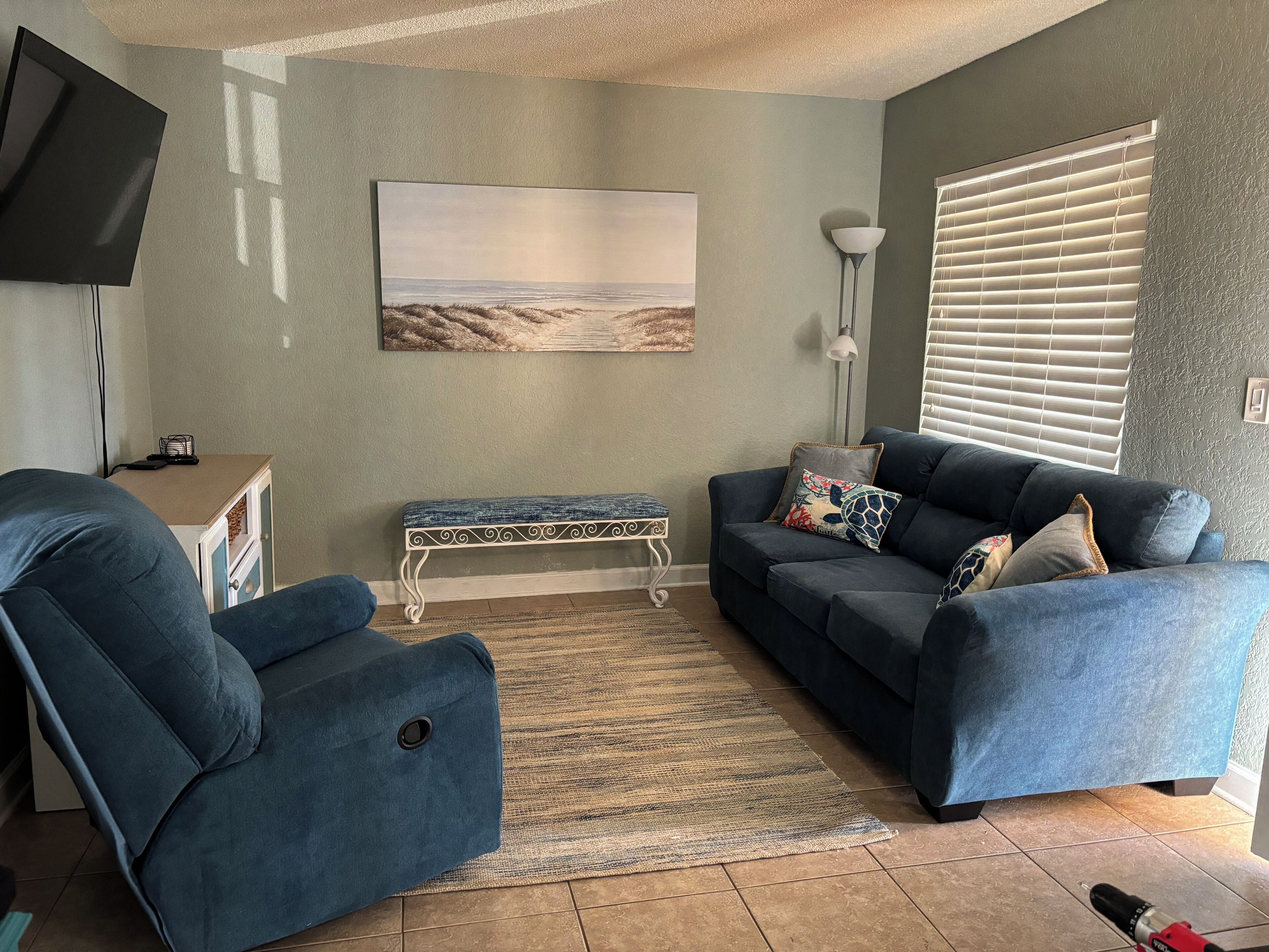 2br 1bath Condo!  Walking Distance To The Beach, Shopping And Restaurants. - Treasure Island, FL