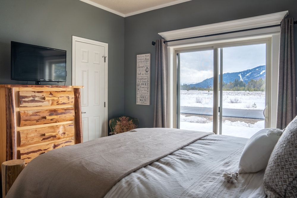 Misty Mountain Townhouse - Donnelly, ID