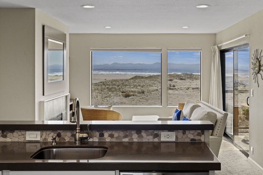 Beach Condo: Pelican 78 - Watsonville, CA