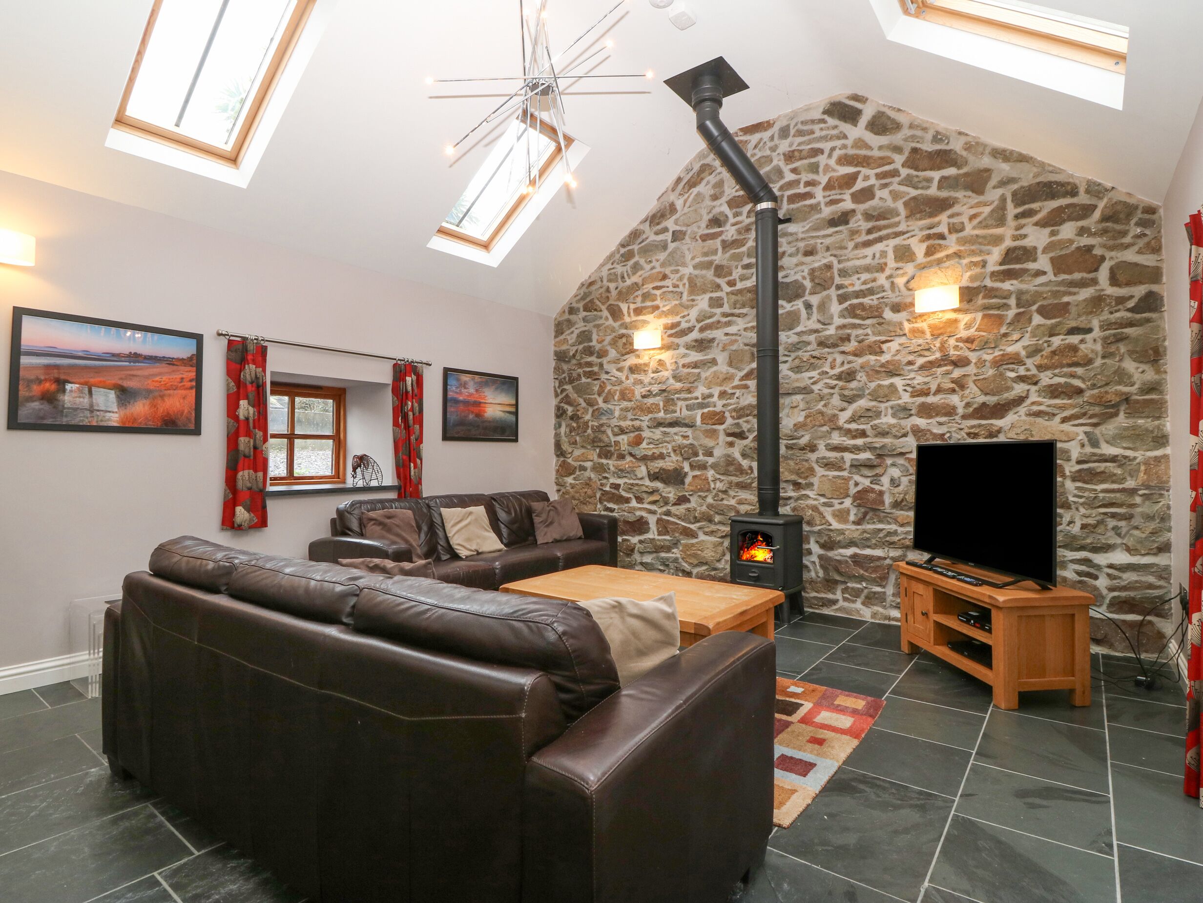 The Old Dairy, Pet Friendly, Country Holiday Cottage In Abersoch - Gwynedd