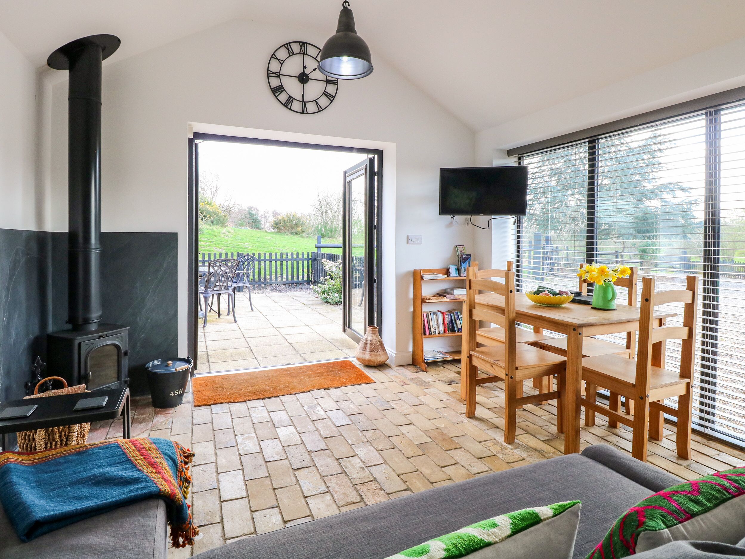 The Grain Store, Family Friendly, With Open Fire In Haddiscoe - Beccles