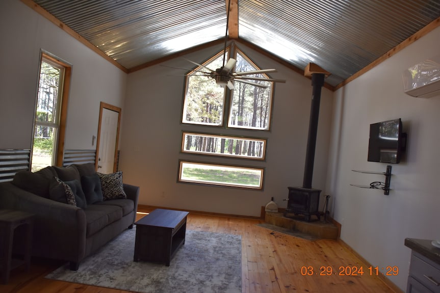 Lil' Cabin In The Woods - Canton, TX