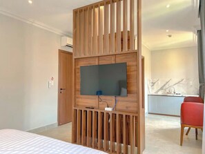 Quarto Duplo Executivo | Roupa de alta qualidade, minibar, com decoração personalizada