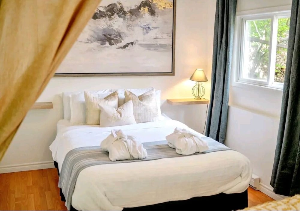 Full Suite! Private And Secluded Deck/yard! Central To Vernon! Pet Friendly! - Vernon