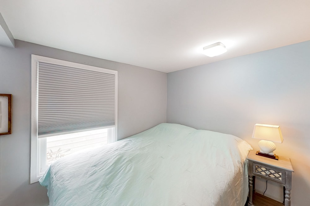 Charming Cottage Near The Boardwalk & Beach With Ac, Wifi, Kitchen - Ocean City