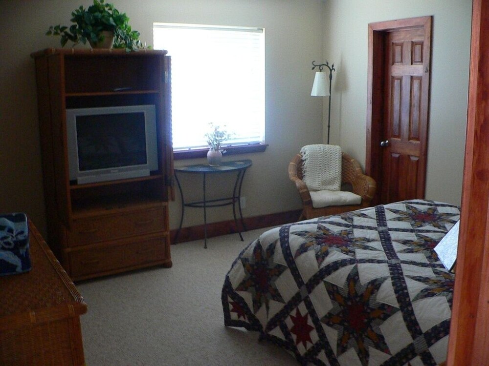 Spacious family-friendly mountain cabin with access to ATV off-road ...