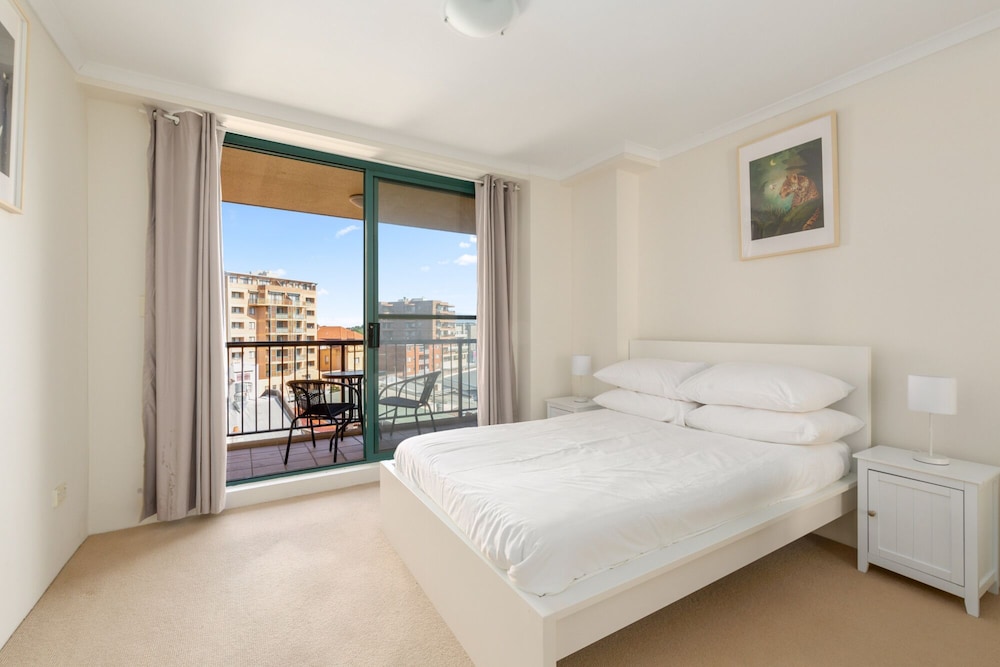Spacious 3-bed With Alfresco Dining By Amenities - Kensington