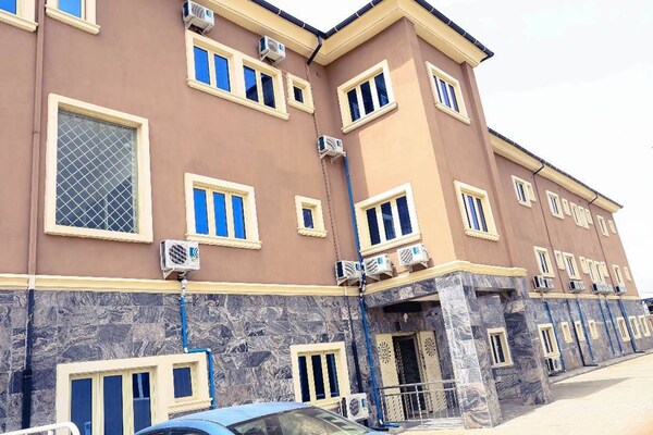 Mo-house Hotel And Event Center - Abuja