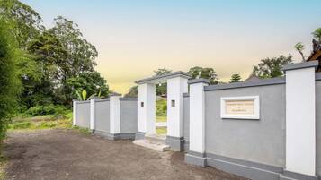 Entrada do alojamento