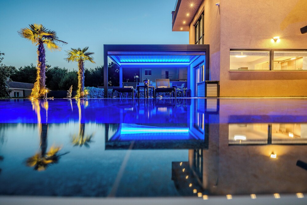 Apartments Royal - Vir