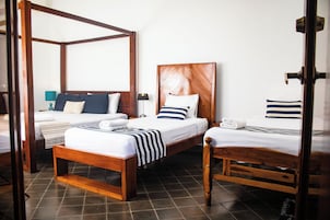 Quarto família | Cofres nos quartos, Wi-Fi de cortesia, roupa de cama