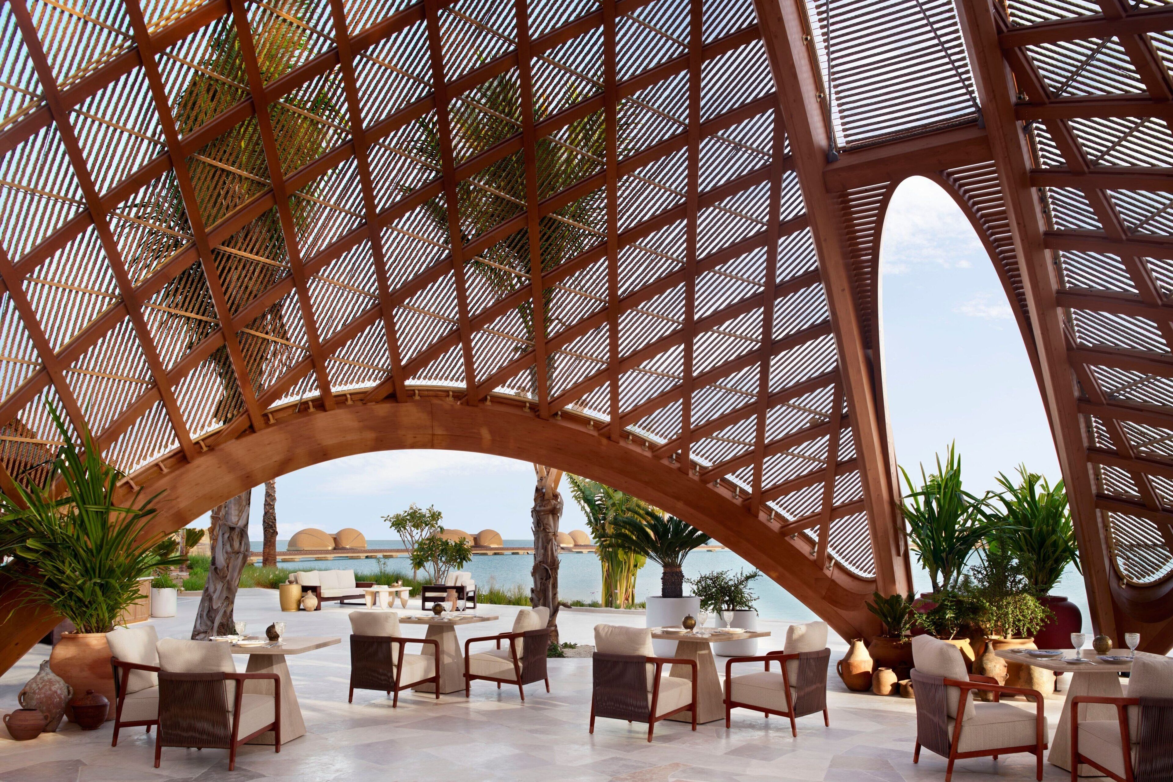 4 restaurantes, pequenos-almoços servidos, cozinha do Médio Oriente 