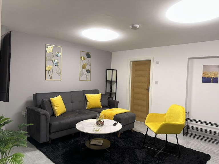 Stylish 2 Bed Apartment - Marylebone