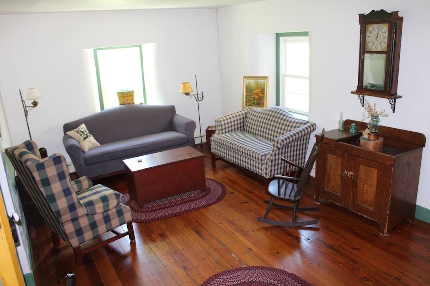 Historic Farmhouse In Chester County - Marsh Creek State Park, Downingtown