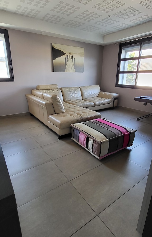 Villa Camarguaise : Entre Plage Et Centre Ville Avec Bassin Extérieur - Aigues-Mortes