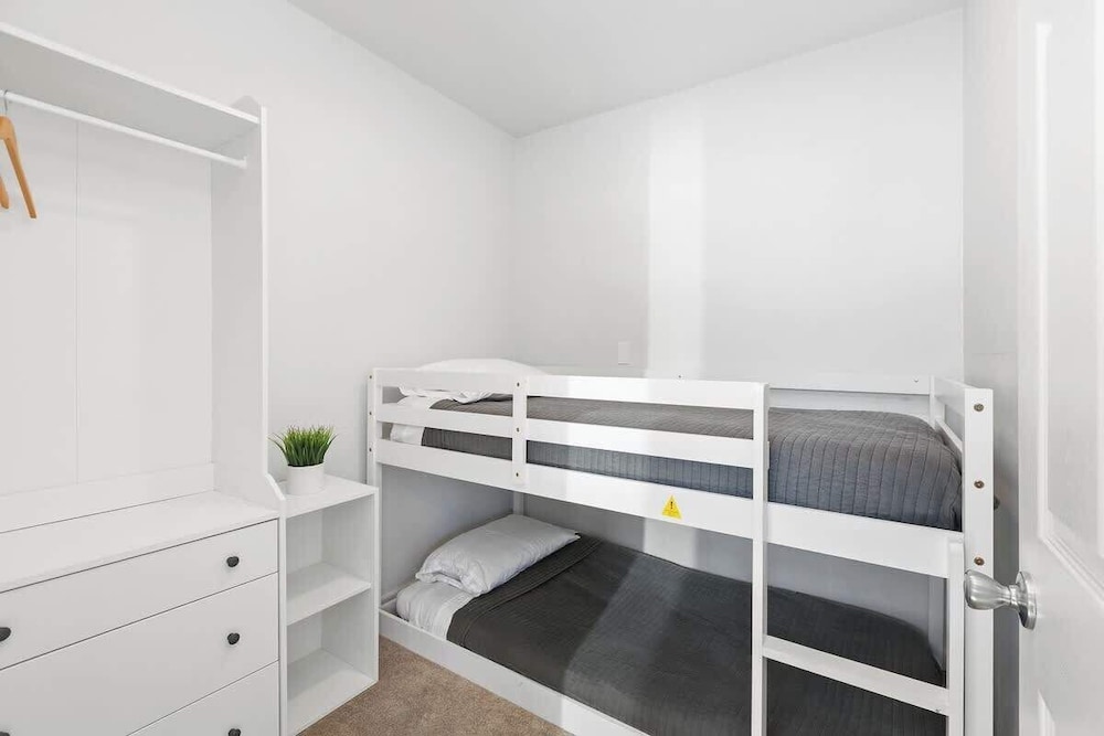 Cozy Condo Near Mission Bay - San Diego, CA