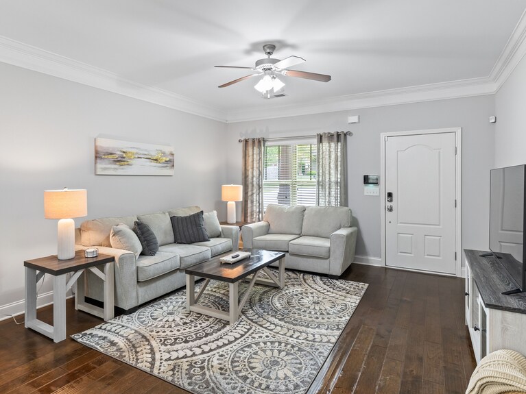 New Updated Home Close To Rtj And Auburn! - Auburn, AL