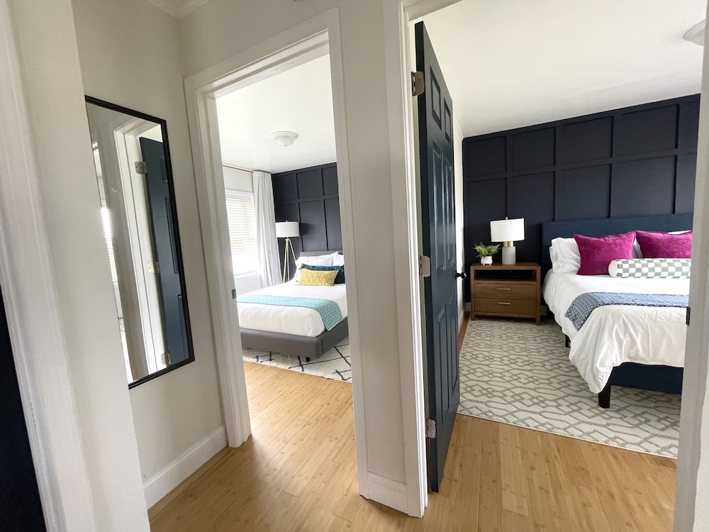 Downtown Carbondale. Cozy And Cheery Abode -- New-- - Carbondale, IL