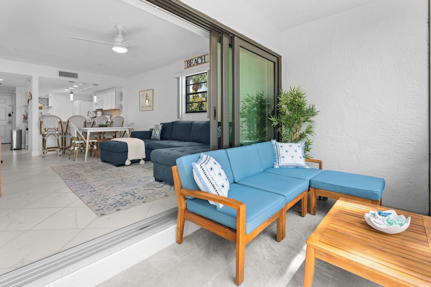 First Floor Corner Condo At Park Shore Resort 149 - Naples, FL