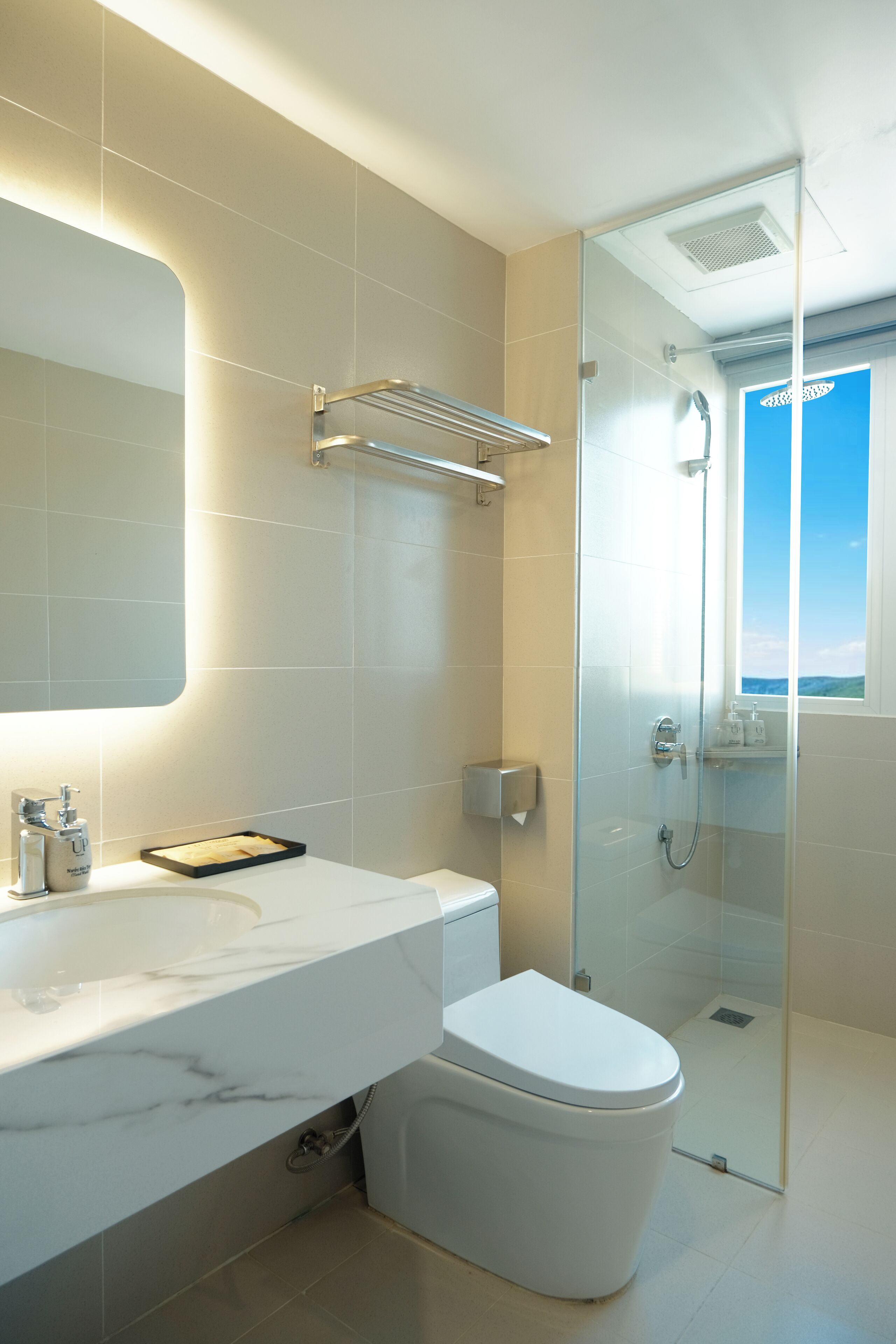 Suite Comfort, vista para a montanha | Casa de banho | Produtos de higiene exclusivos, um secador de cabelo, roupões, chinelos 