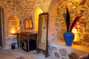 Quarto triplo família | Roupas de cama antialérgicas, camas Tempur-Pedic