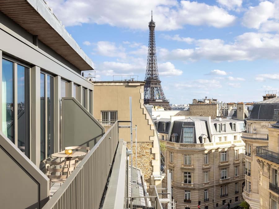 Quarto luxo, 1 cama King, sacada (Eiffel Tower View) | Roupas de cama premium, camas com colchões pillow-top