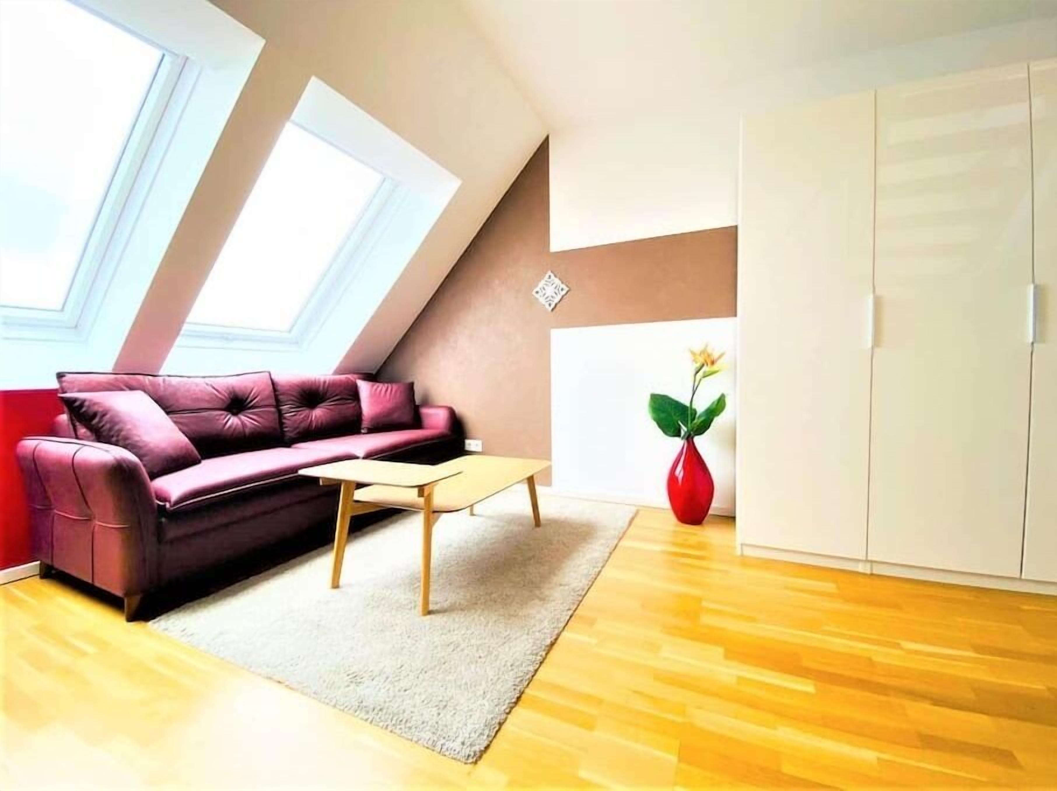 Bright Duplex Danube Canal - Wien