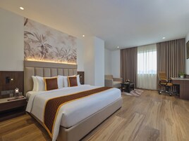 Quarto Premium | 1 quarto, minibar, cofre no quarto, secretária 