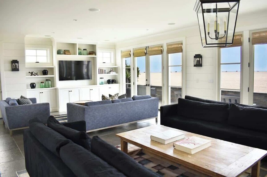 Beautiful 5bdr Beachfront On Scenic Bike Path - Newport