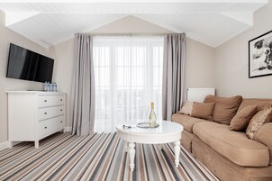 Executive Studio | Roupa hipoalergénica, minibar, cofre com capacidade para portátil 